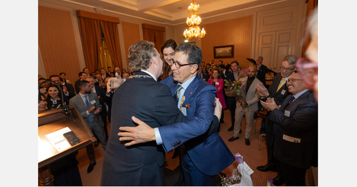 Royal Dutch honor for Mohamed Laroussi