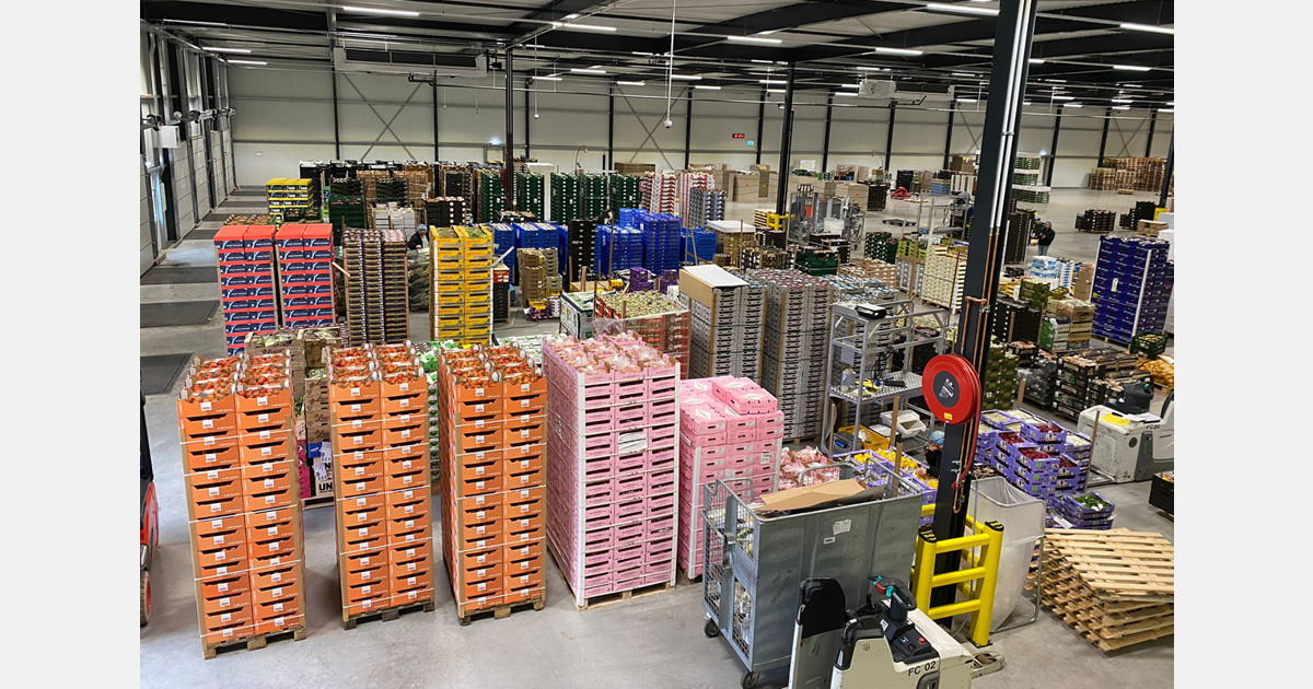 "Lower air freight rates boost exports to distant destinations"