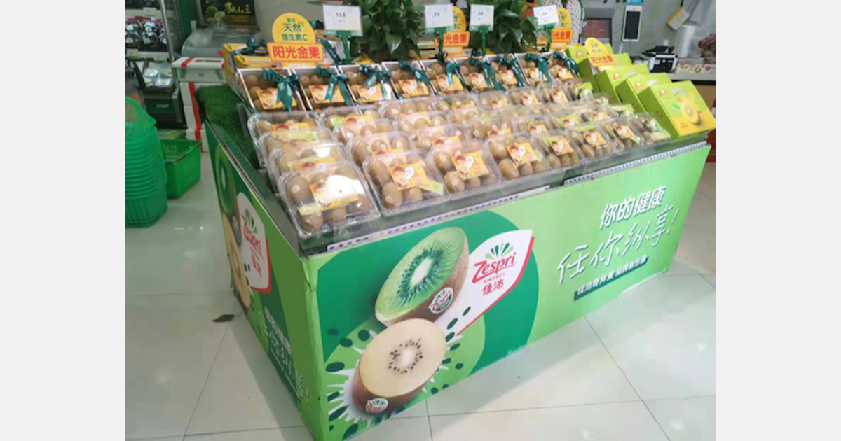 "We pay attention to customization in fruit chain stores"