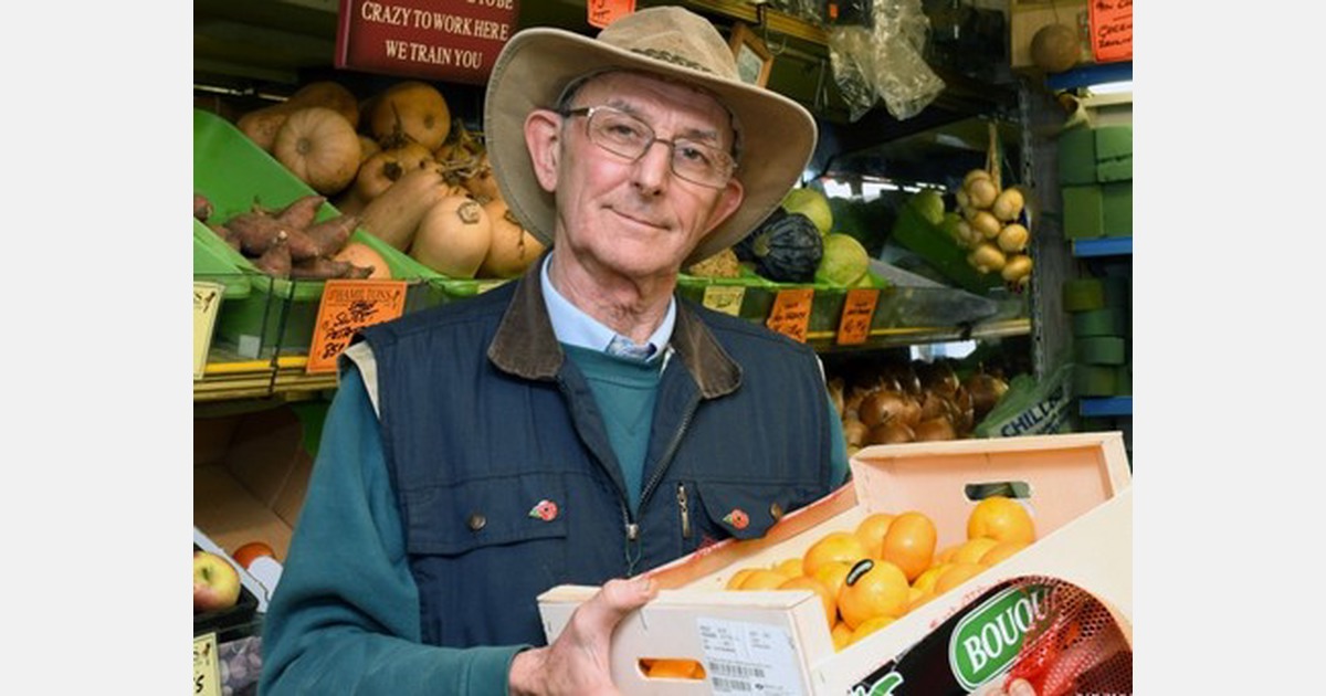 Barry Hamilton retires after almost 50 years of selling fruit and veg ...