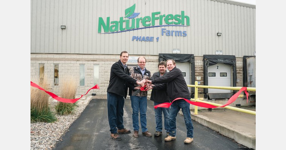 Nature Fresh Farms ceremony marks transition of phase 1 greenhouse