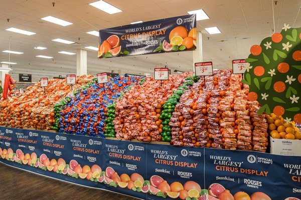 New world record set for largest display of citrus fruits