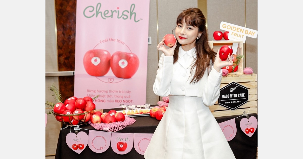 Consumers across Asia-Pacific enjoy candy pink apples from New Zealand