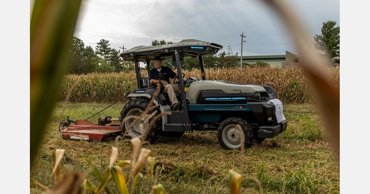 First autonomous tractor arrives at MU
