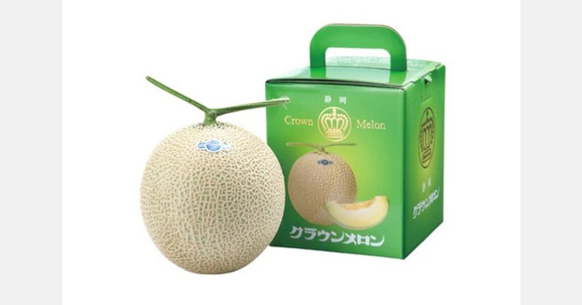 Crown melons found in New Year’s lucky bags in Japan