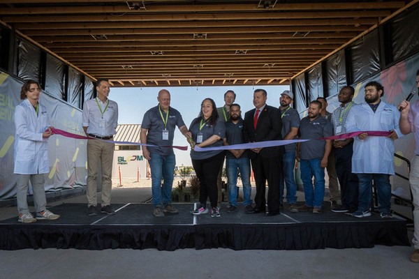 Fruit breeding campus opens in California