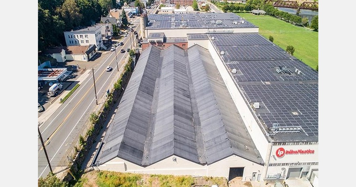 Inline Plastics expands Safe-T-Fresh 7″ Rounds packaging line with new options