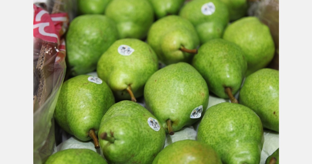 Demand for import organic pears expected to be strong