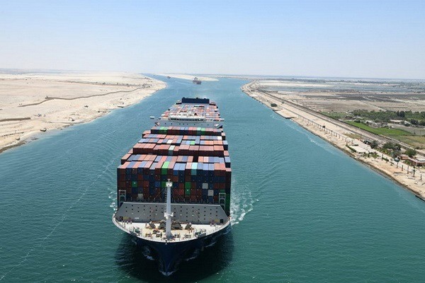Mega ships gradually return to Suez Canal