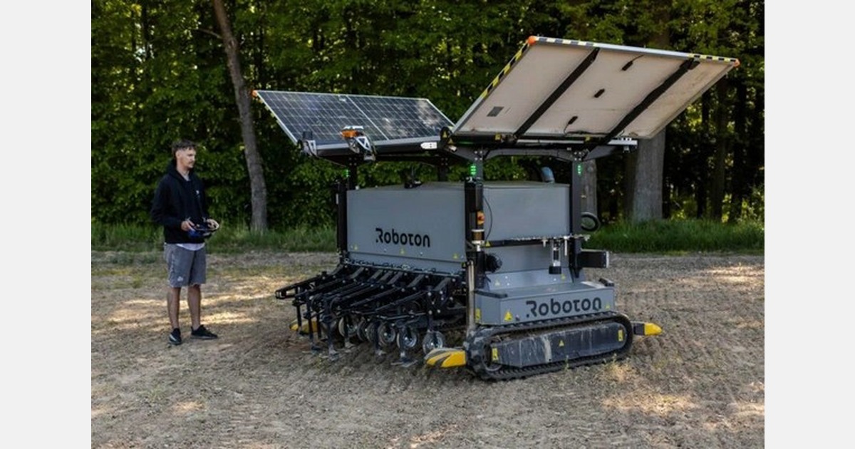 Czech robot targets autonomous row crop farming