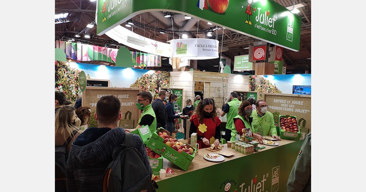 "A Juliet apple tree to be won every day on our stand"