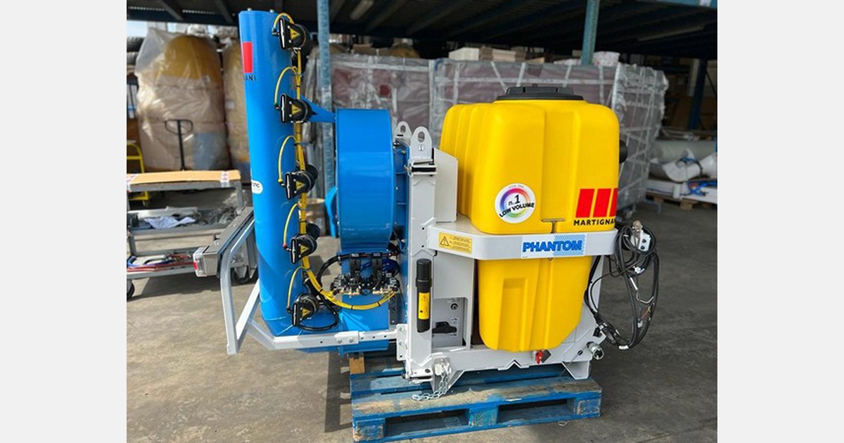 A 'slim' electrostatic sprayer for narrow rows