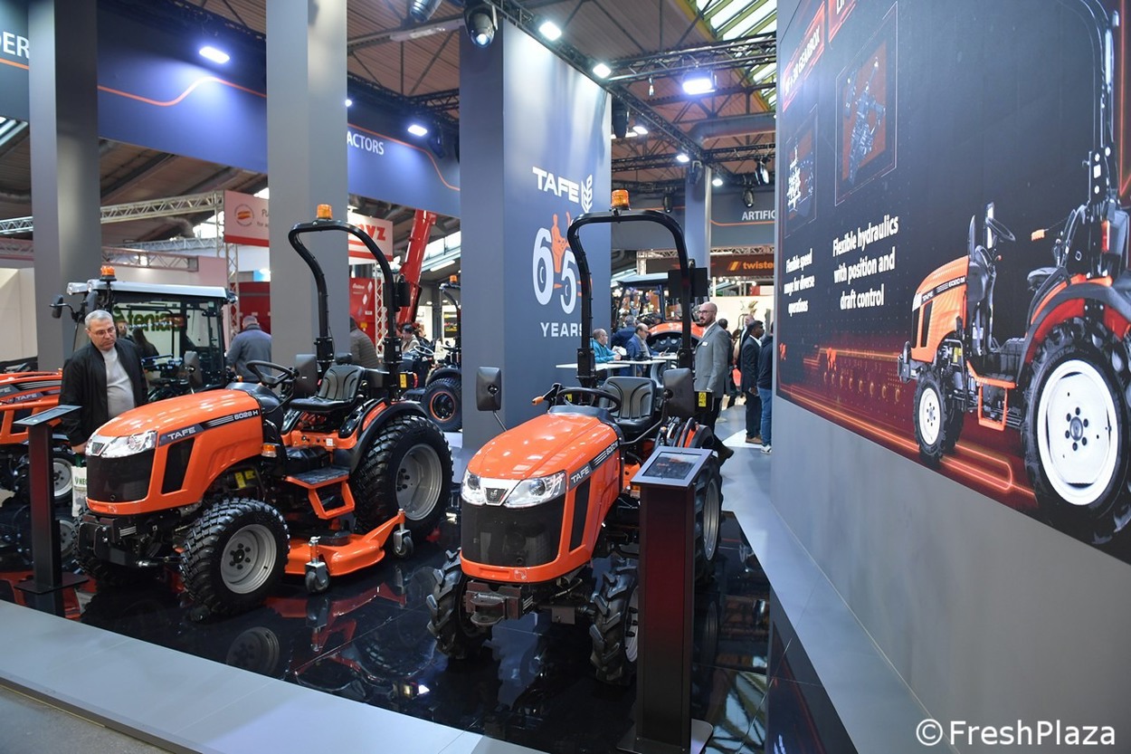 Implementing the use of electric tractors both in greenhouses and in ...