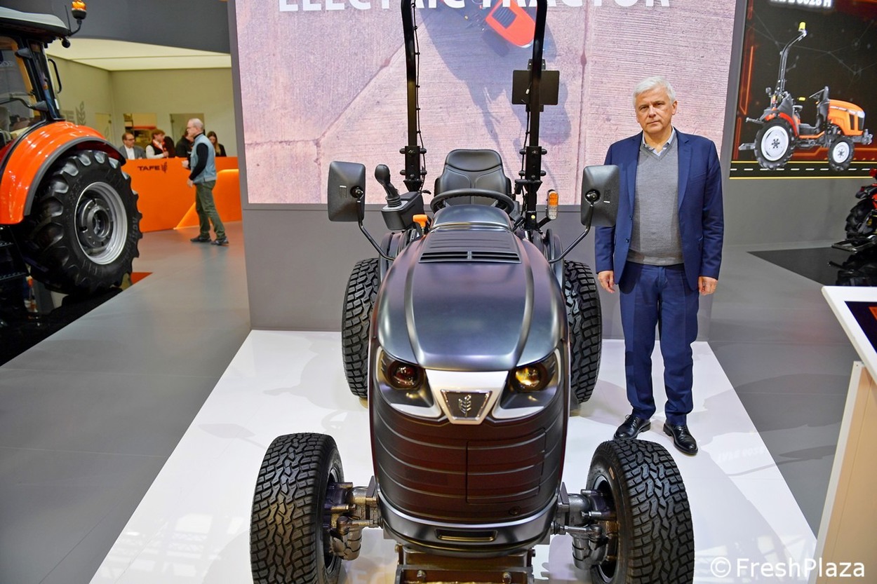 Implementing the use of electric tractors both in greenhouses and in ...