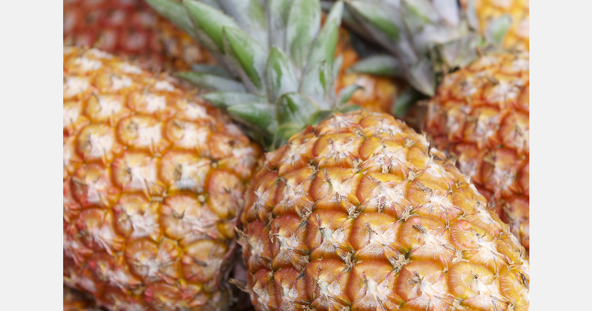 Tropical fruits return to Syrian markets