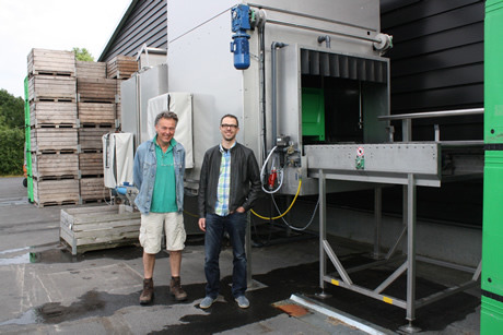 "Really clean crates through using a brushing unit for the crate washer"