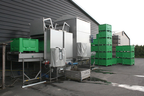 "Really clean crates through using a brushing unit for the crate washer"