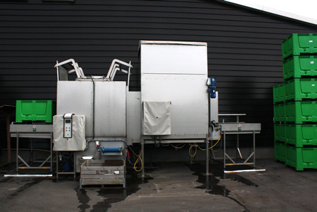 "Really clean crates through using a brushing unit for the crate washer"